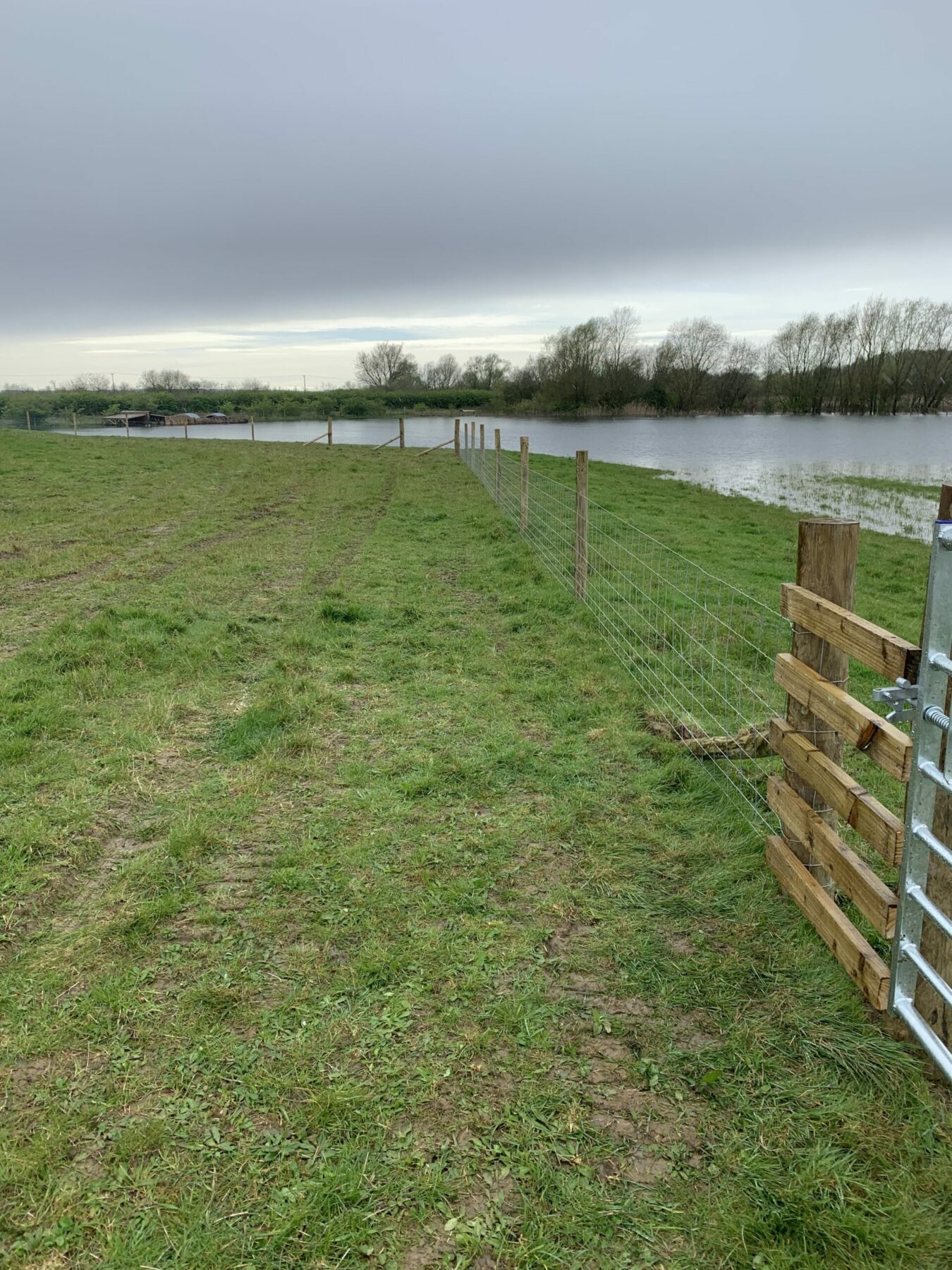 Fencing - Cambridgeshire - Greenfields Countryside Limited